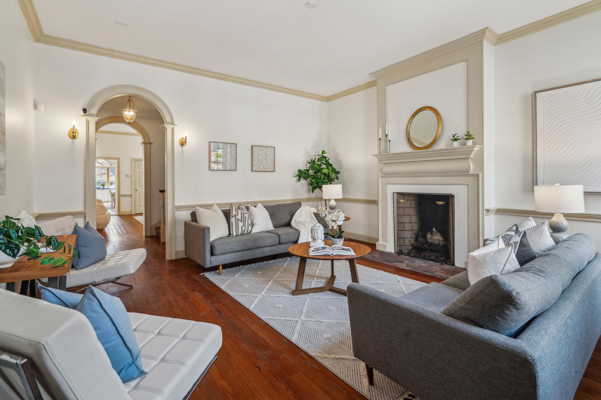 526 Pine St, Philadelphia, PA 19106 | Compass