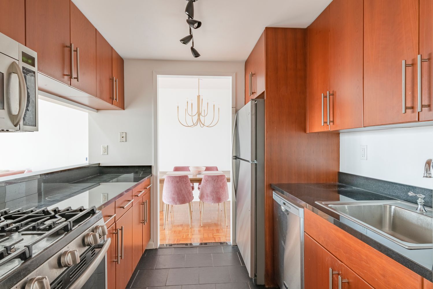 Charlie Lewis, Real Estate Agent - Compass