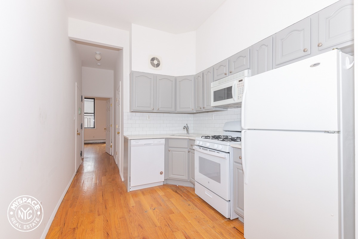 301 Stanhope Street, Unit 3R | Compass