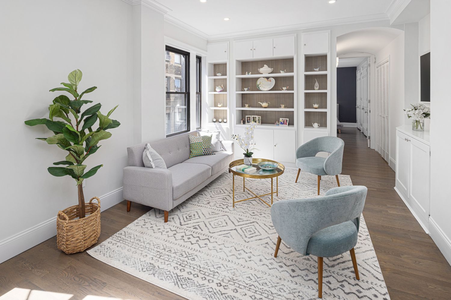 Jennifer Taylor, Real Estate Agent - Compass