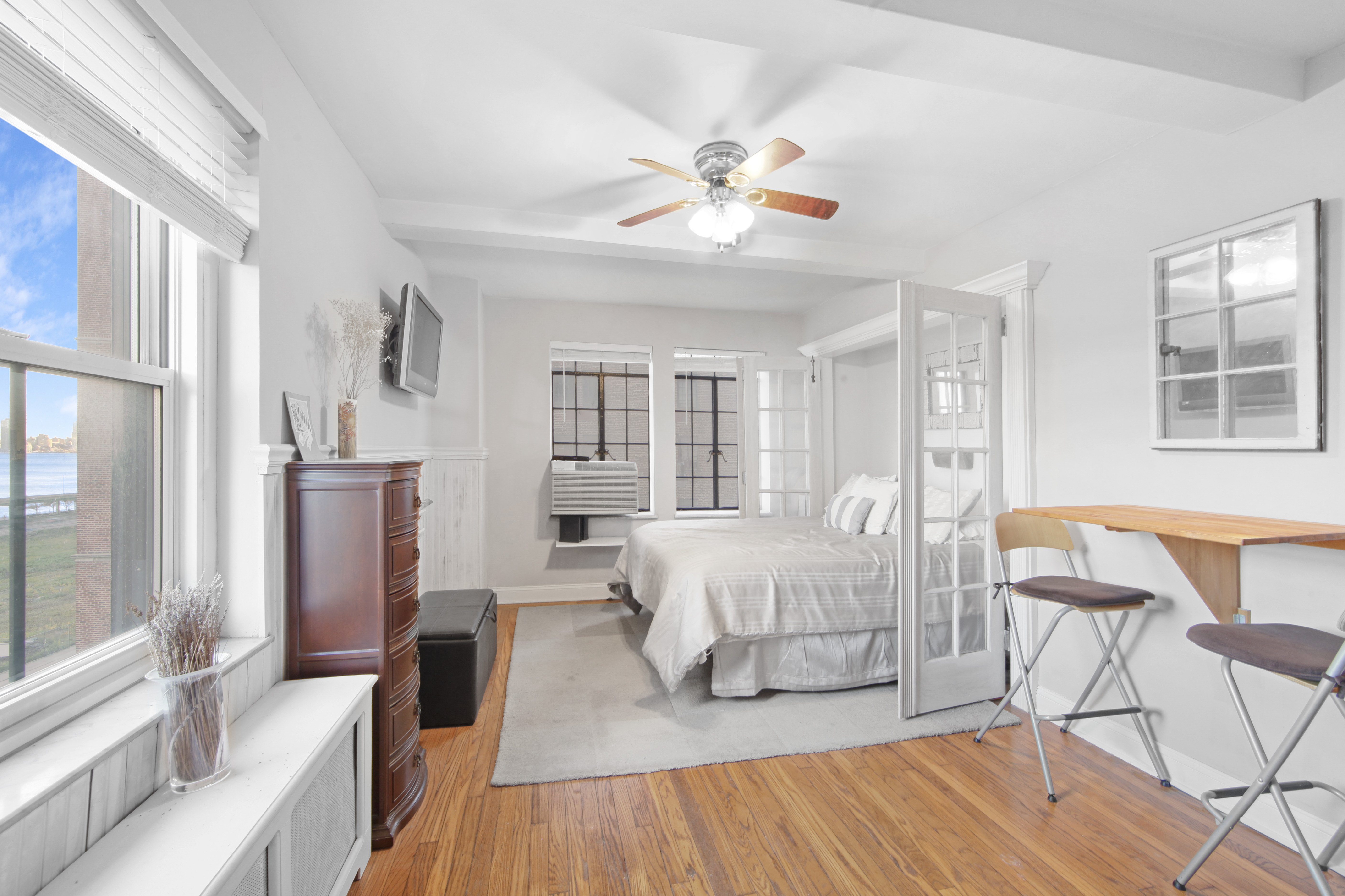 25 Tudor City Place Unit 323 Compass