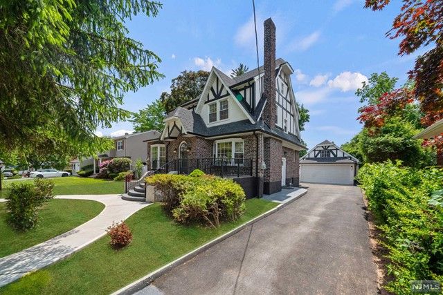 07666 Homes for Sale | Teaneck NJ Real Estate | Compass