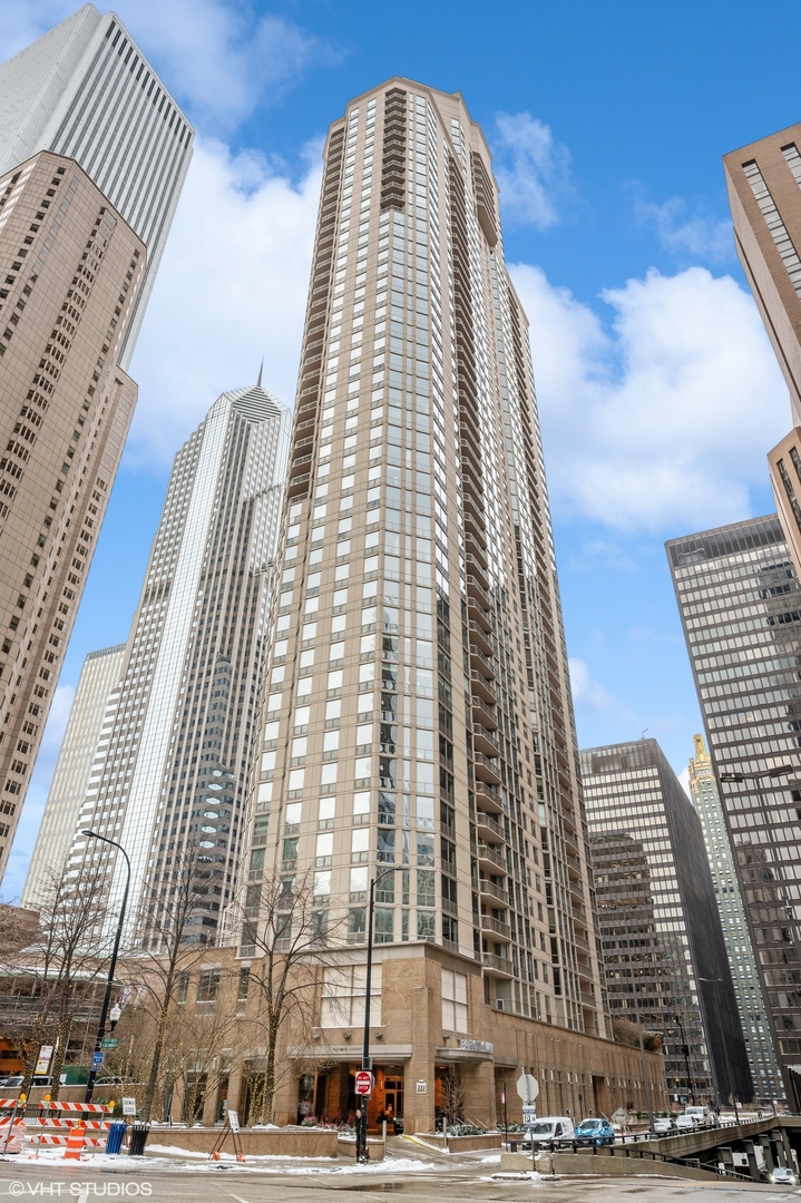 222 North Columbus Drive, Unit 409, Chicago, IL 60601 | Compass
