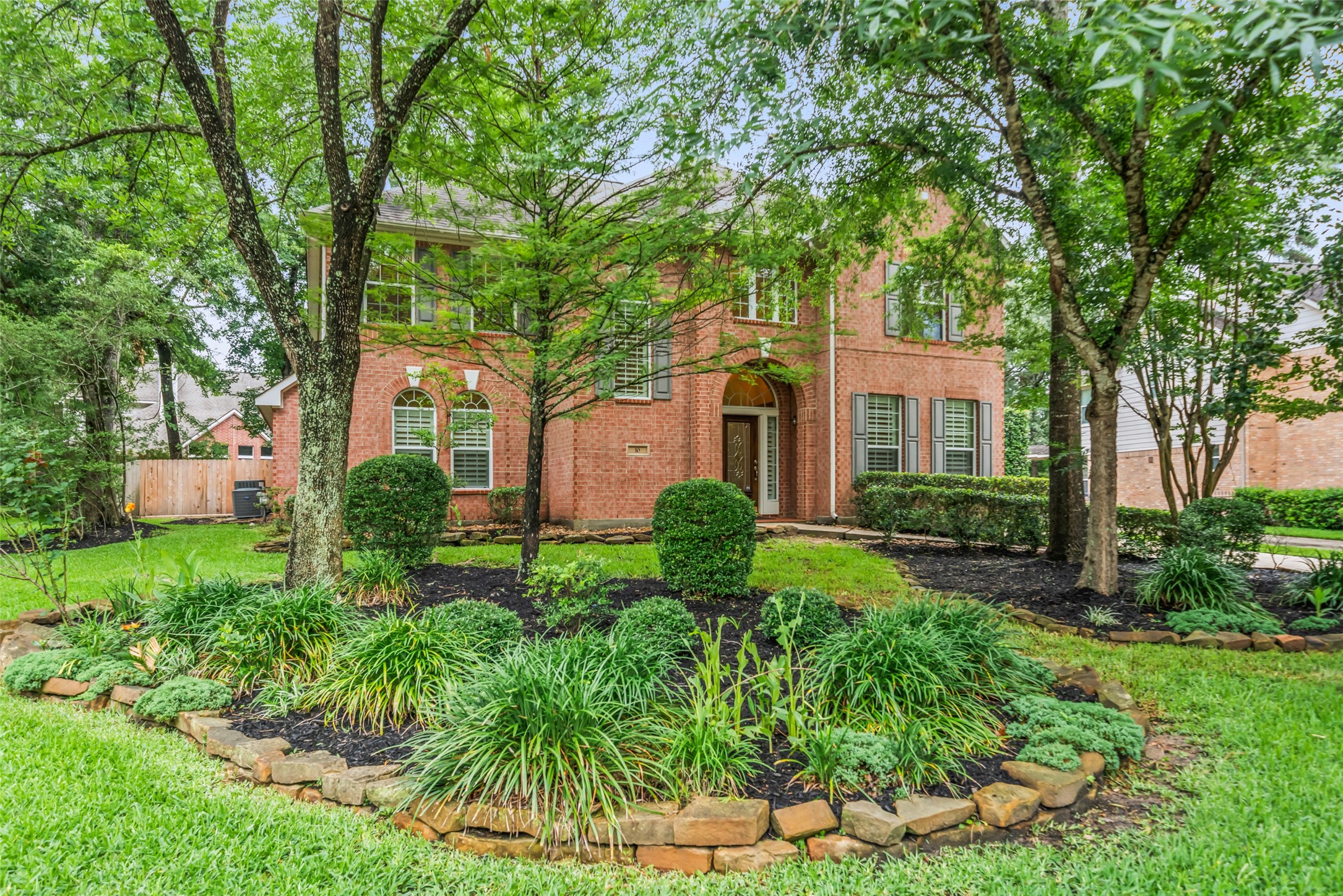 10 Dove Trace Cir, The Woodlands, TX 77382 | MLS #48156365 | Compass