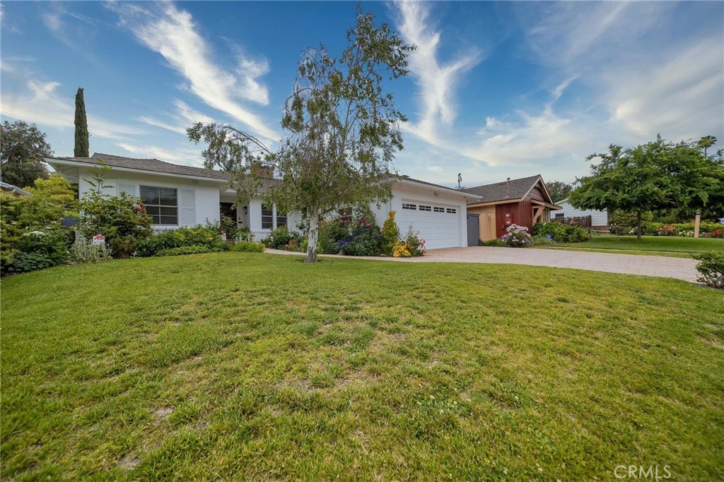 16544 Greenleaf Street, Encino, CA 91436 | Compass