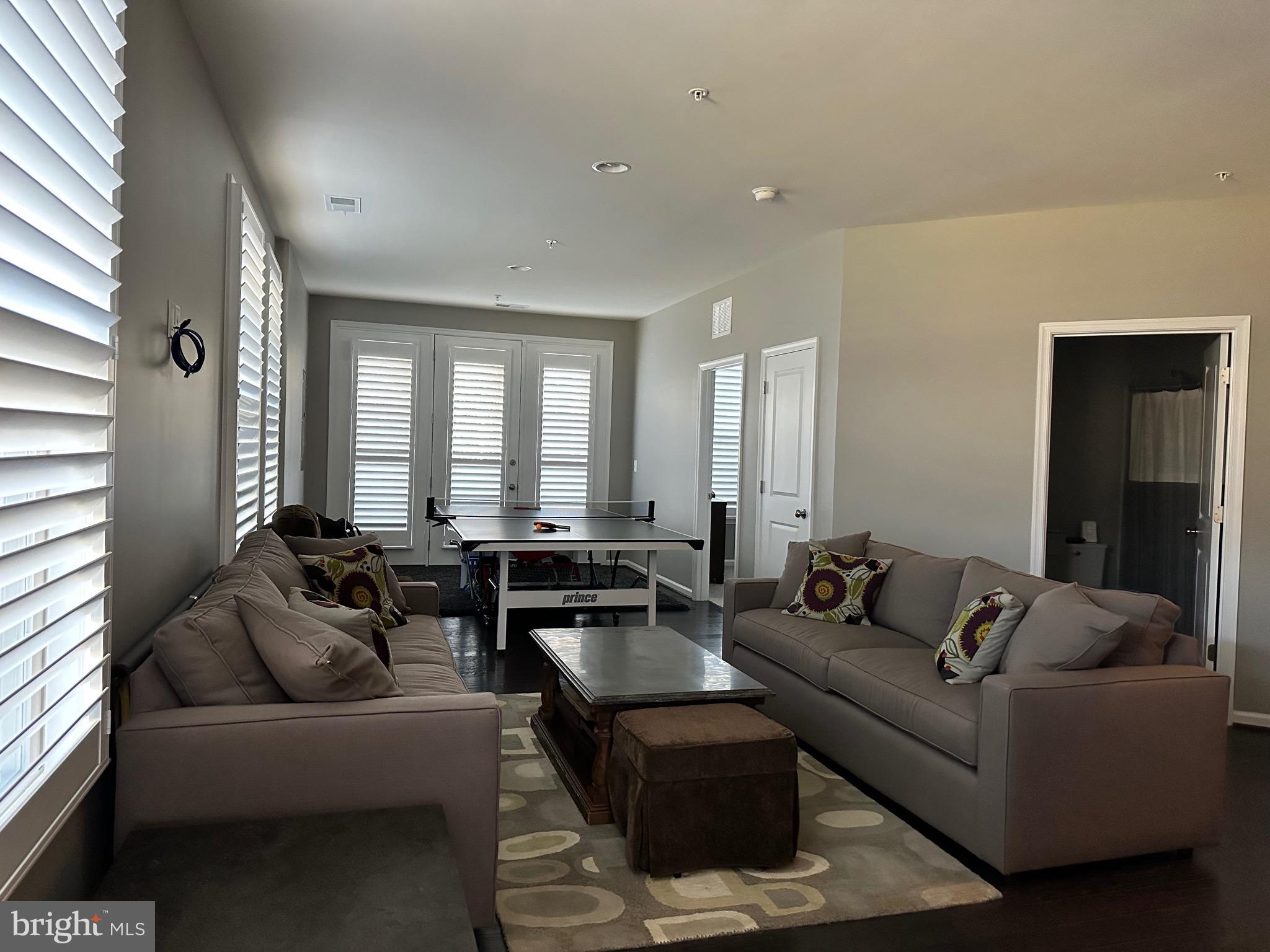 Nantucket Fog Living Room | Bryont Blog