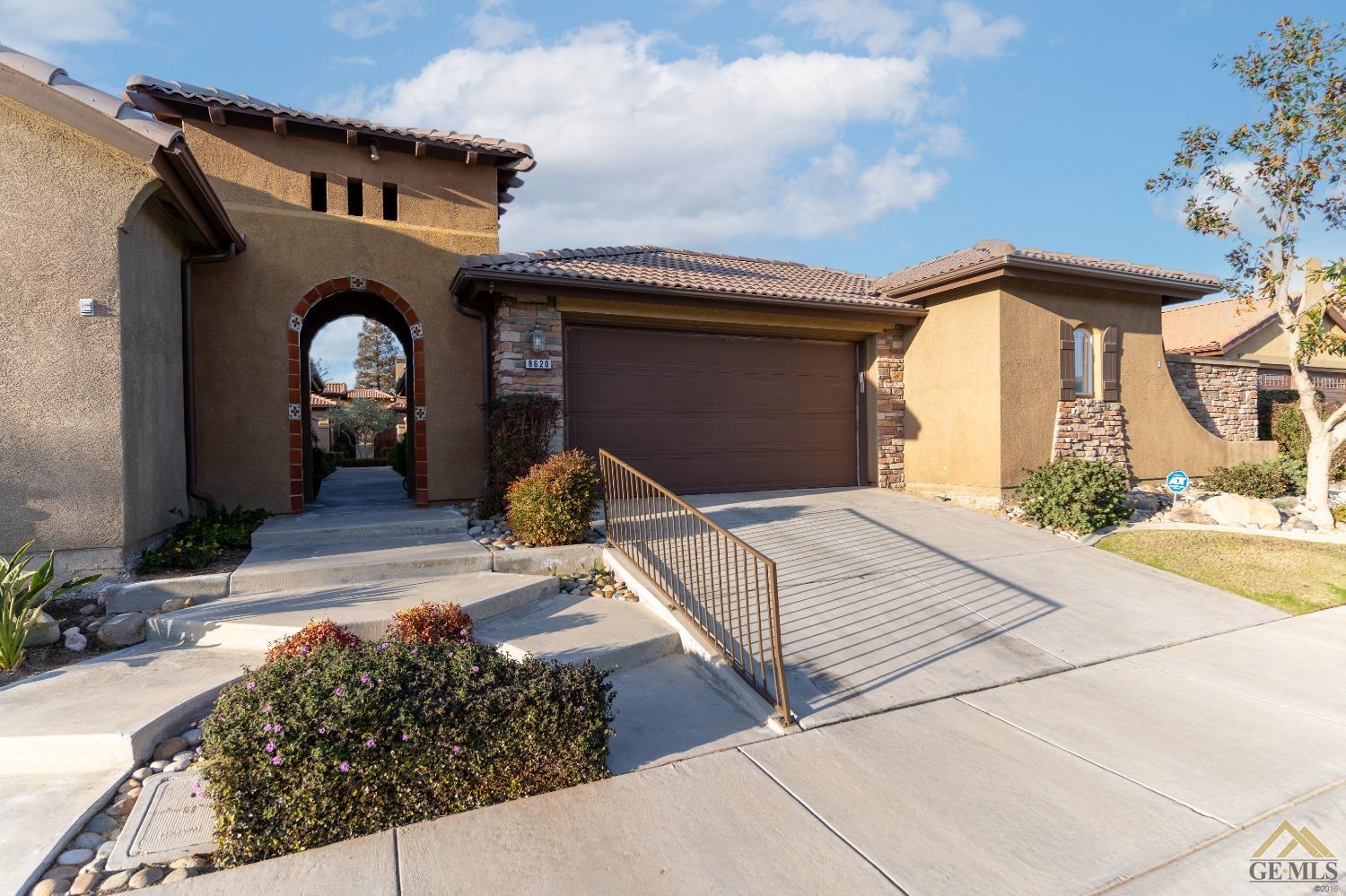 8620 Lago Di Como Lane, Bakersfield, CA 93312 | Compass
