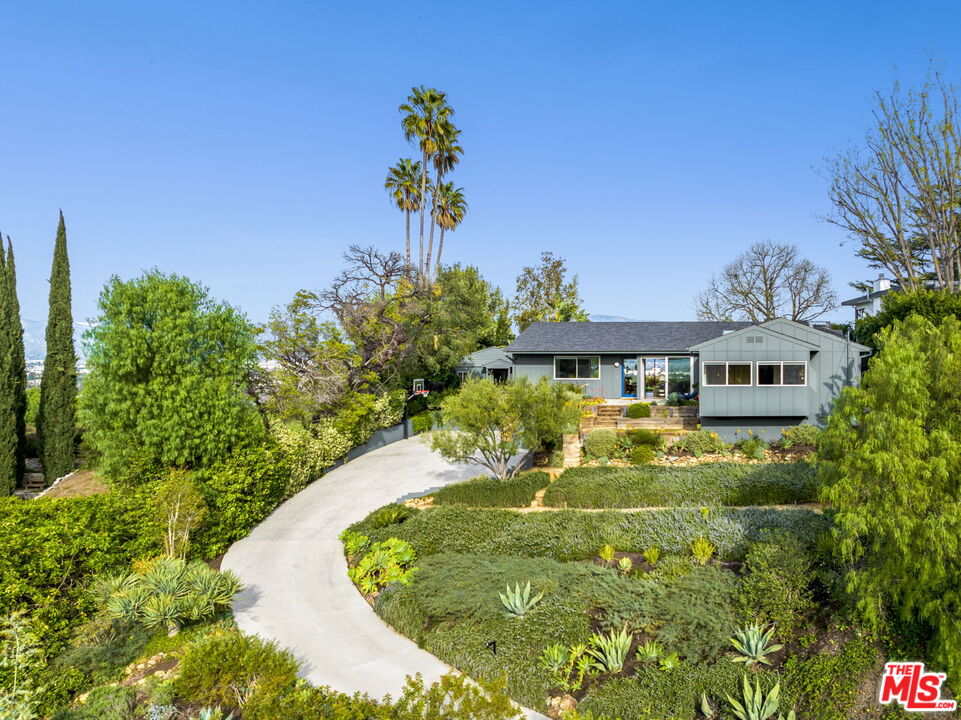 3860 Sunswept Drive, Studio City, CA 91604 | Compass