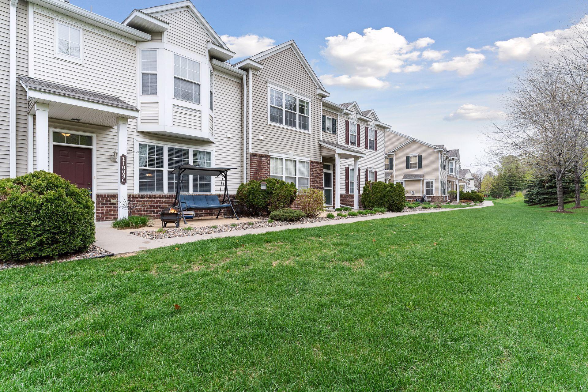 11009 Oakgrove Circle, Unit C, Woodbury, MN 55129 | Compass