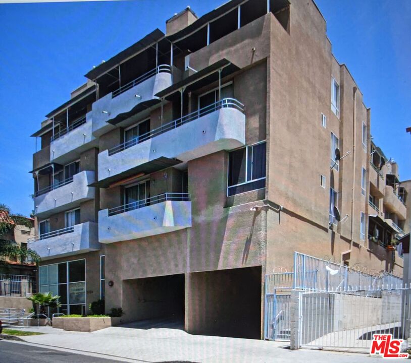 1616 North Serrano Avenue, Unit 104, Los Angeles, CA 90027 | Compass