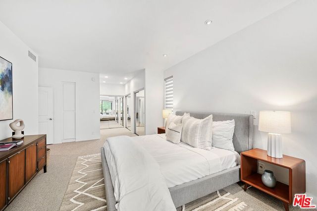 Tiffany Rochelle, Real Estate Agent - Compass