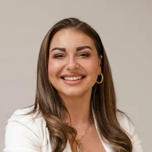 Amber Dosch, Real Estate Agent - Compass
