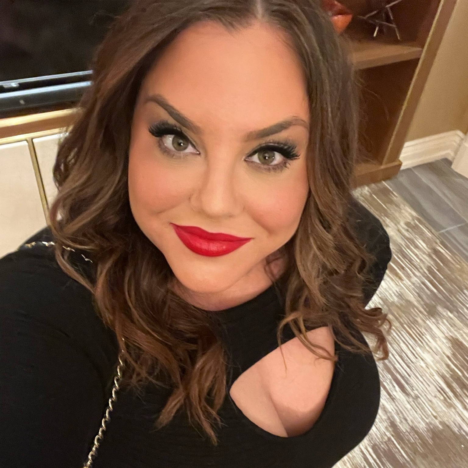 Julie Welter's Instagram, Twitter & Facebook on IDCrawl