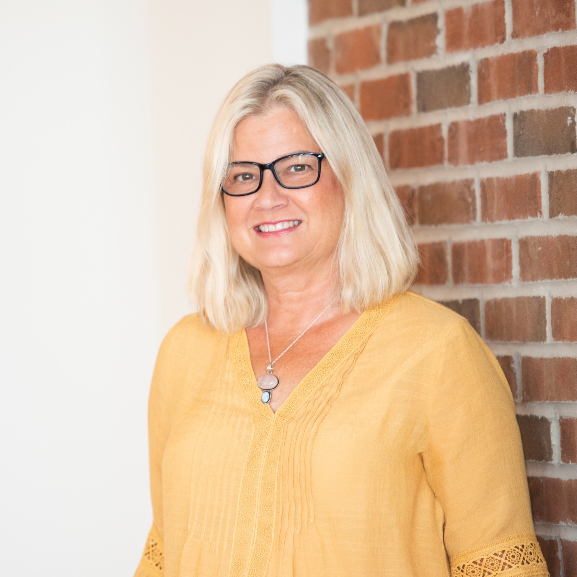 Diana Sinisi, Real Estate Agent - Compass