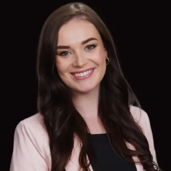 Suzanne Alba, Real Estate Agent - Compass