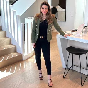 Nona Ehyaei, Real Estate Agent - Compass