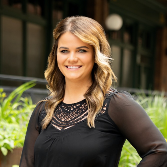 Jessica Tomshay, Real Estate Agent - Compass
