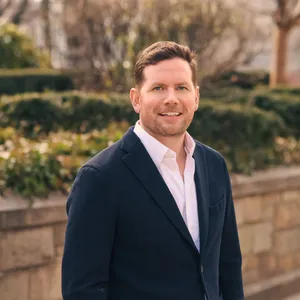 Andrew Eagle, Real Estate Agent - Compass