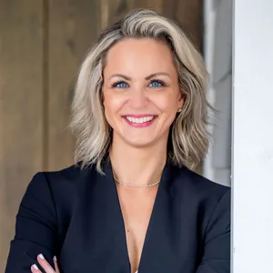 Lisa Boyer, Real Estate Agent - Compass