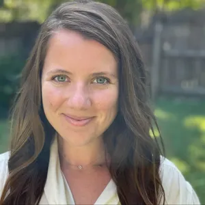 Sarah Crowe, Real Estate Agent - Compass