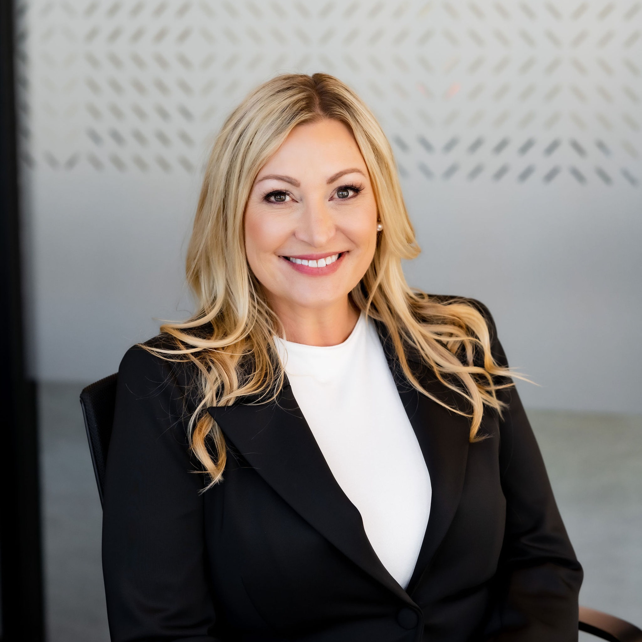 Sasha Rumpel, Real Estate Agent - Compass