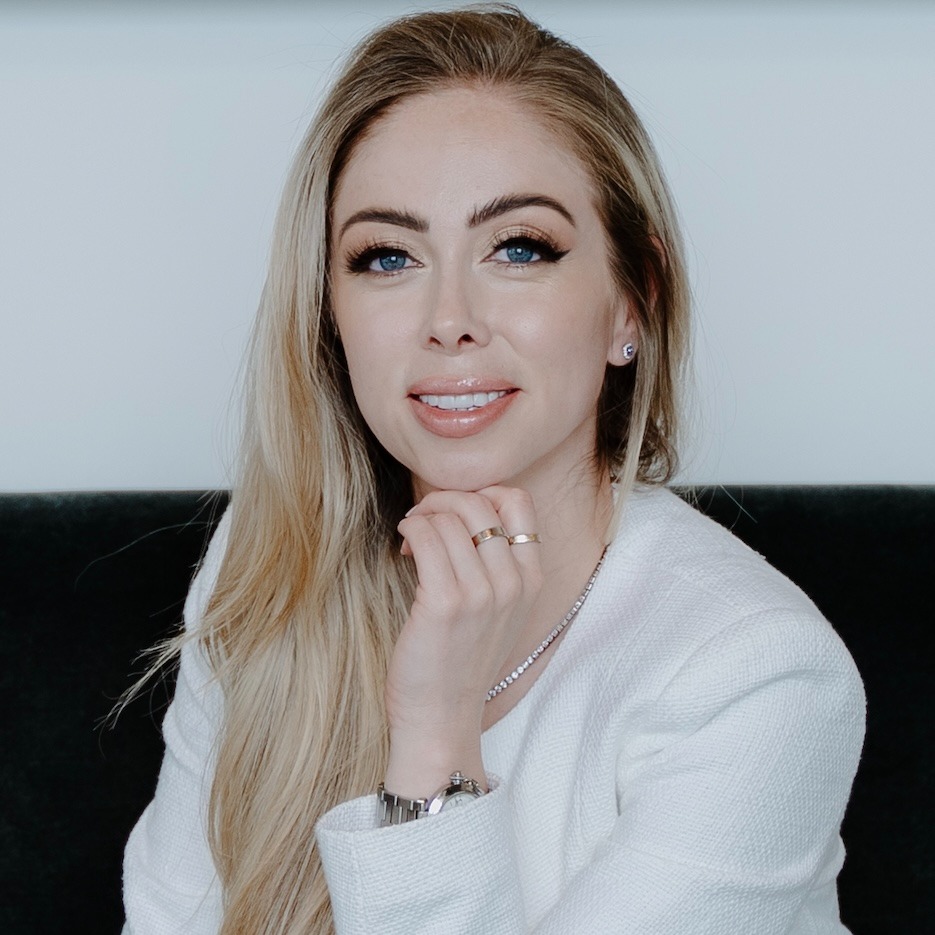 Jennifer Echeverry, Real Estate Agent - Compass