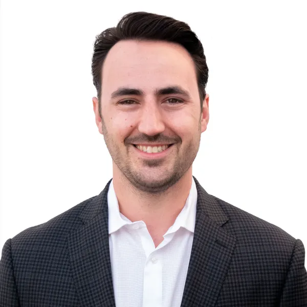 Thomas Bell, Real Estate Agent - Compass