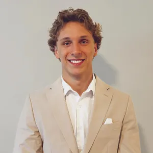 Carter Simmons, Real Estate Agent - Compass