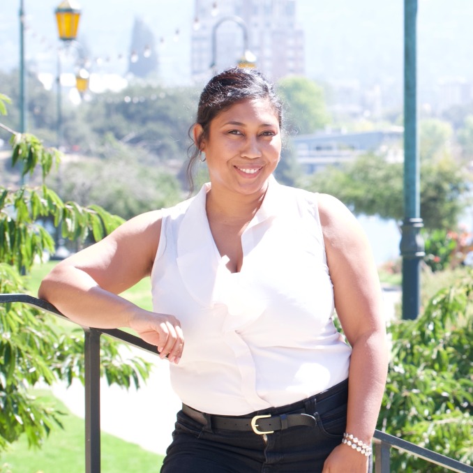 Moya Robinson, Real Estate Agent - Compass