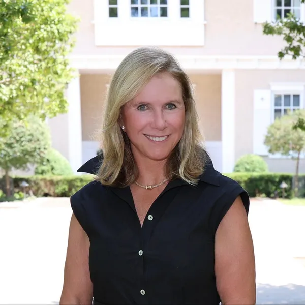 Meg Wright, Real Estate Agent - Compass