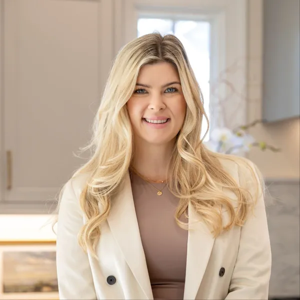 Kendall Bailey, Real Estate Agent - Compass