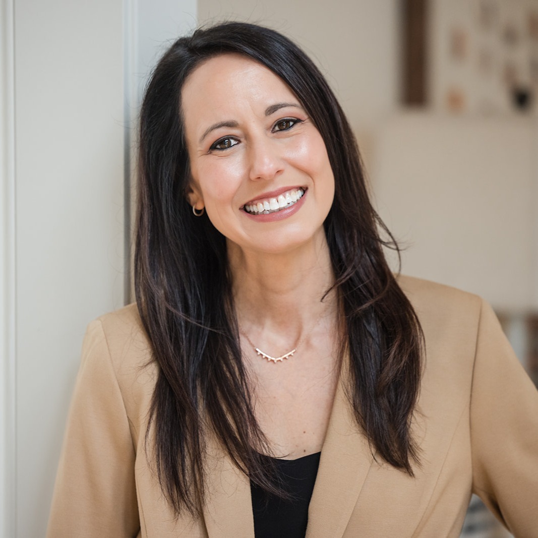 Angela Gallinari, Real Estate Agent - Compass