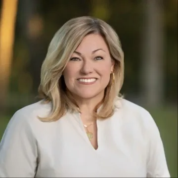 Ellen Lewis, Real Estate Agent - Compass