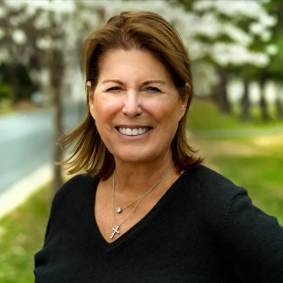 Susan Faries, Real Estate Agent - Compass