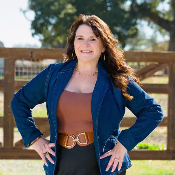 Ali DeStasio-Silveira, Real Estate Agent - Compass