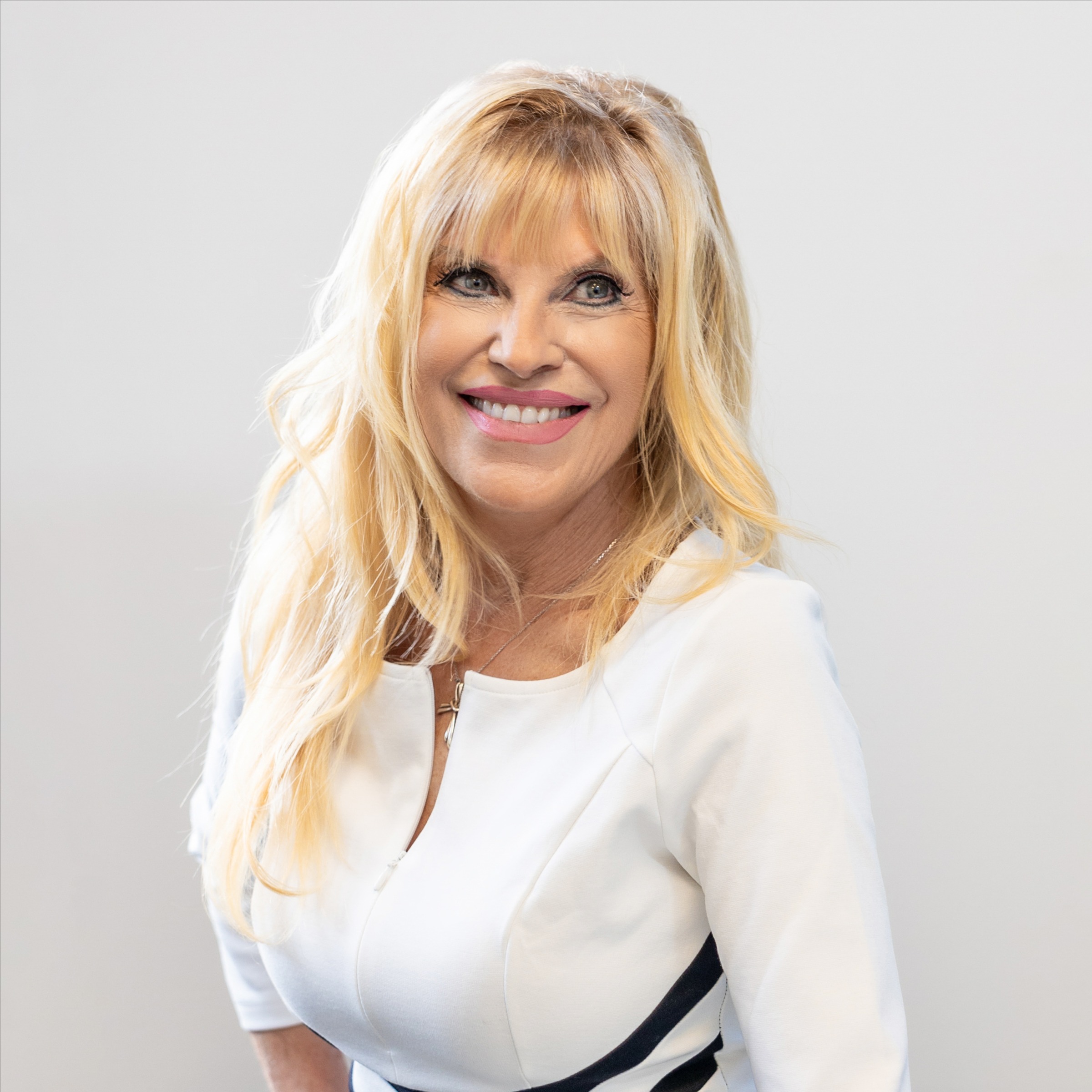 Menlo Park Agents, 329 Compass Real Estate Agents - Compass