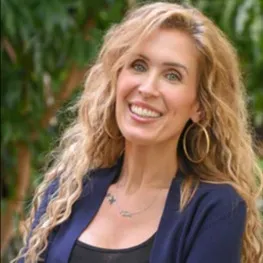 Tessa Sandberg, Real Estate Agent - Compass