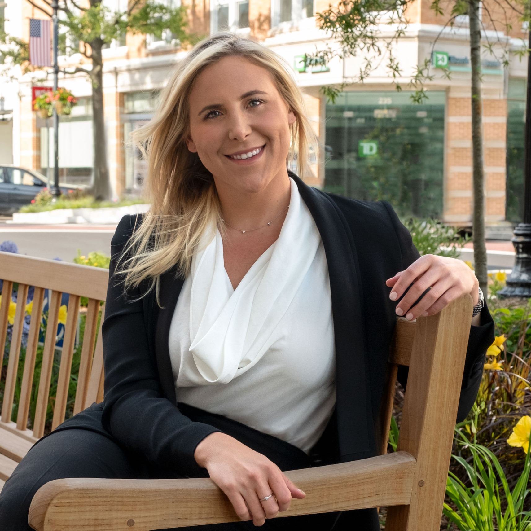 Liz Levison, Real Estate Agent - Compass