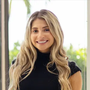 Shayna Lurie, Real Estate Agent - Compass