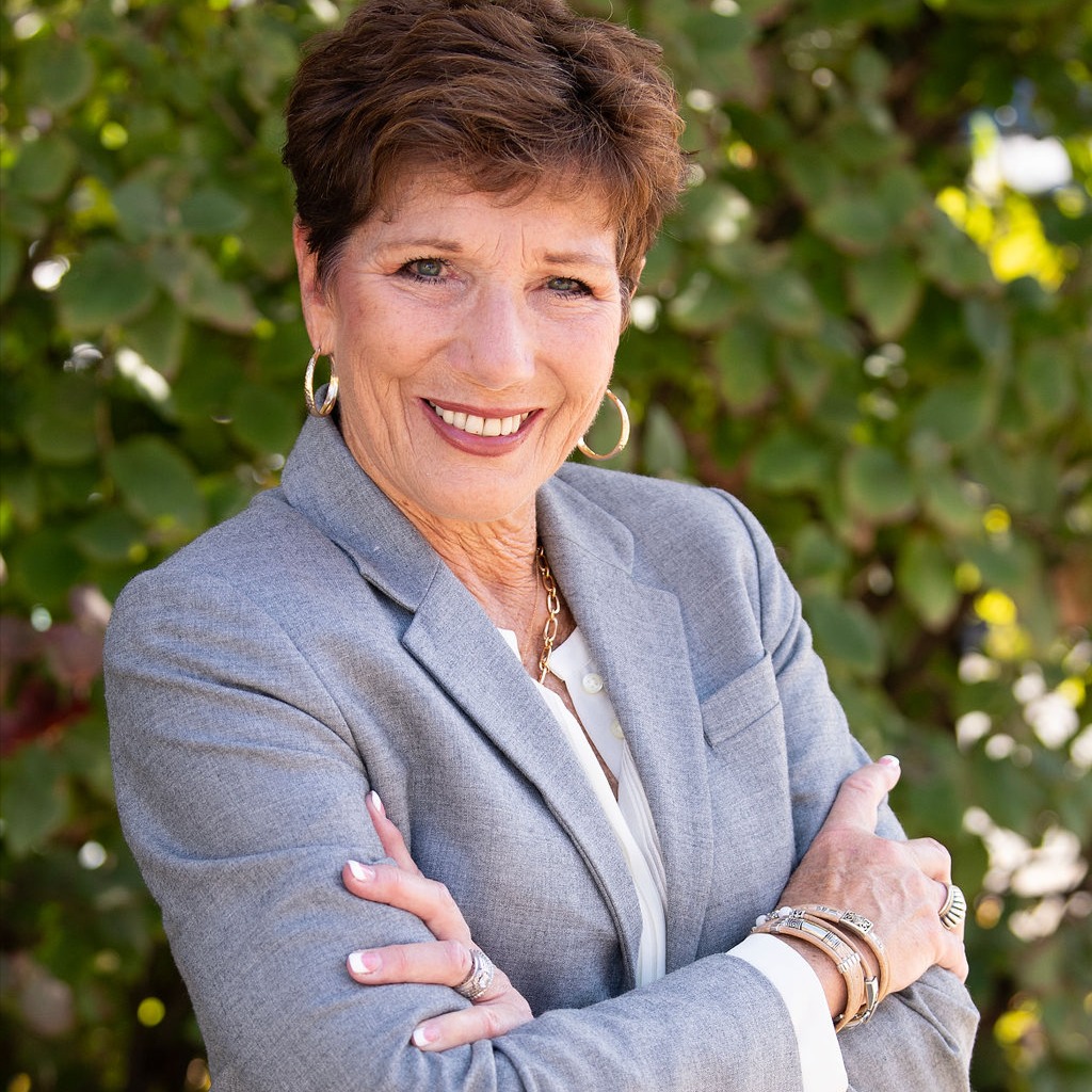 Beth Bukata, Real Estate Agent - Compass