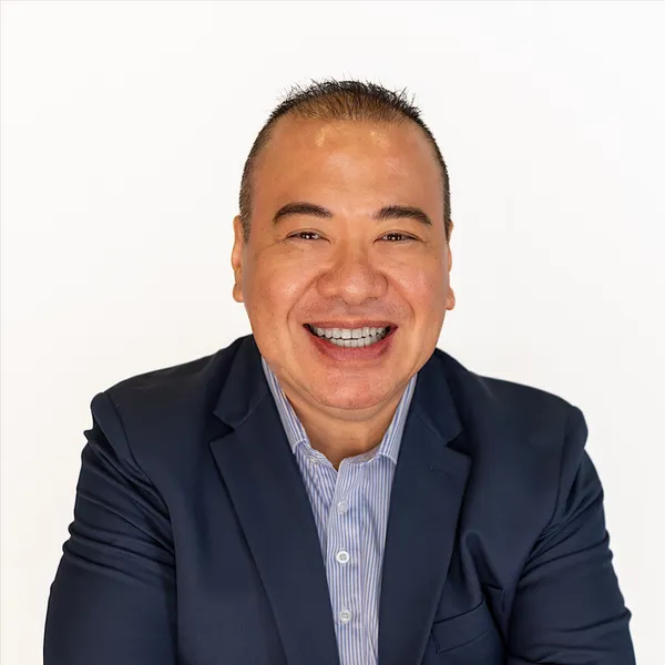 Stephen -Shu- Hsu, Real Estate Agent - Compass