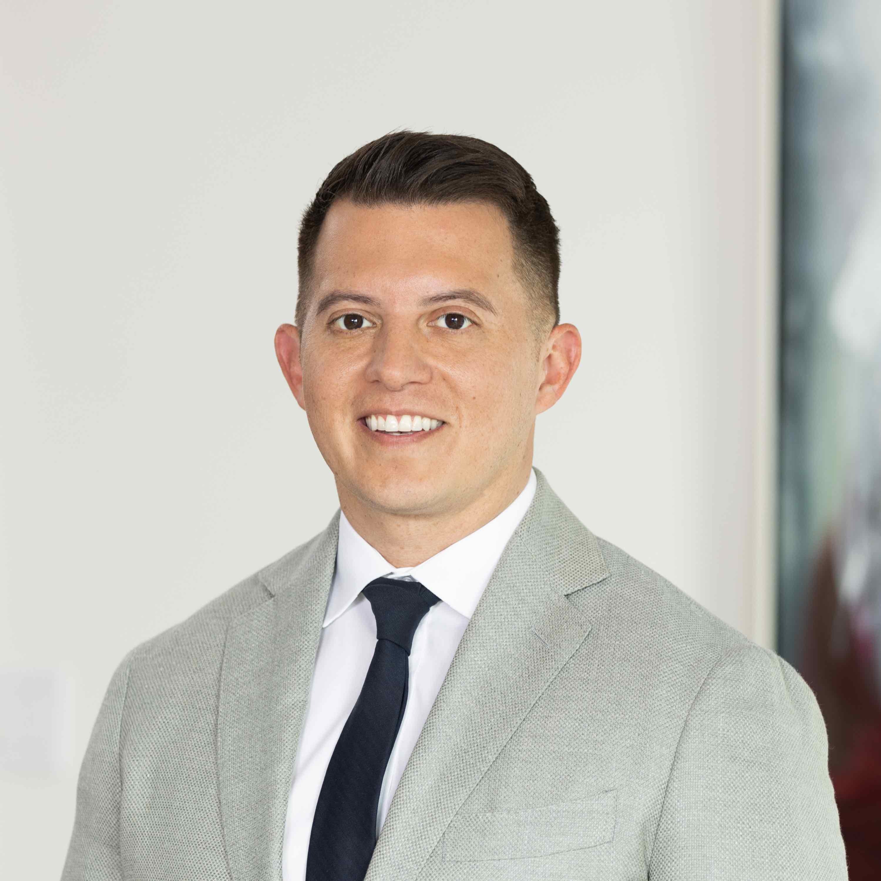 Chris Gonzales, Real Estate Agent - Compass