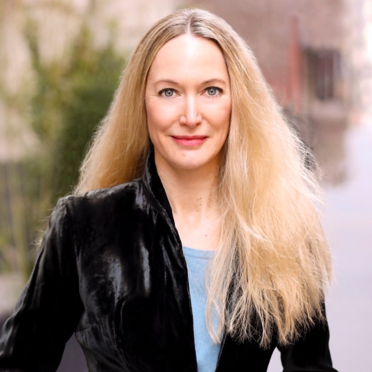 22 Agents in Brooklyn Office, 124 Montague Street - Compass