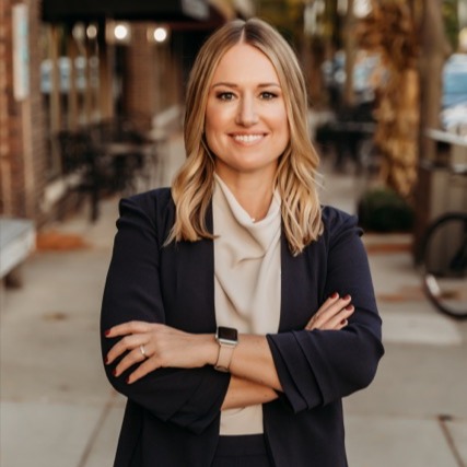 Tara Giles, Real Estate Agent - Compass