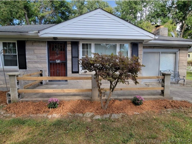 418 Hale Road, Clarksville, IN 47129 | Compass