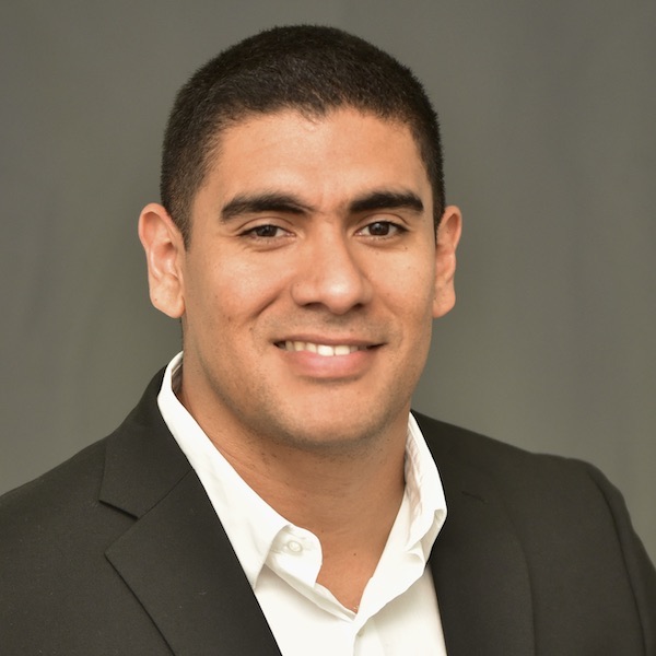 Roberto J Fuentes, Real Estate Agent - Compass
