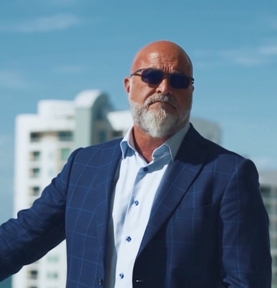 Perry Corneau, Real Estate Agent - Compass