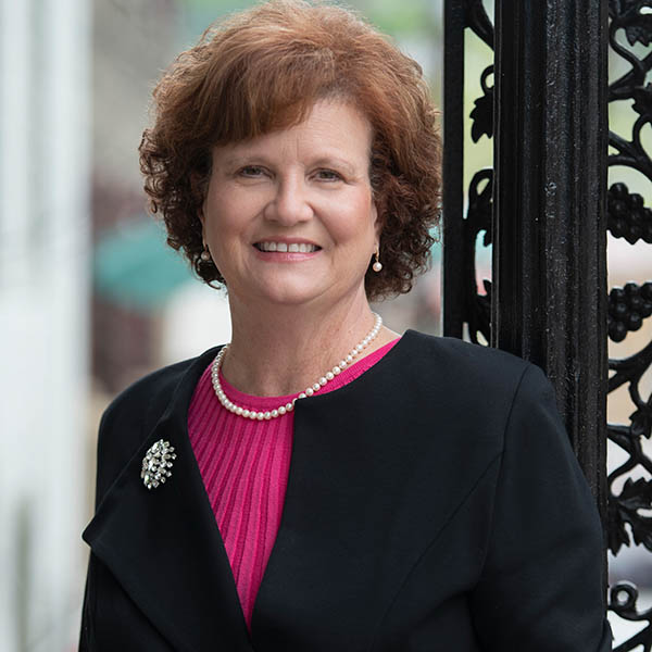 Suzi Padgett, Real Estate Agent - Compass