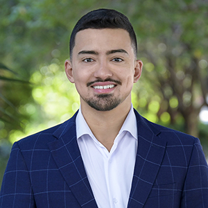 25 Agents in Coral Gables Office, 4699 Ponce De Leon Boulevard - Compass