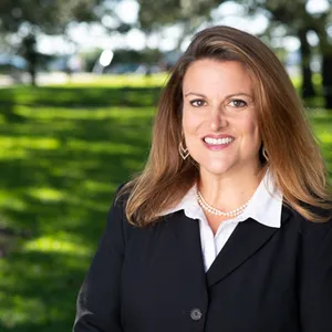 Rachel Spence, Real Estate Agent - Compass